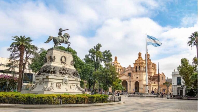 Turismo na Argentina em 2025 supera EUA entre brasileiros