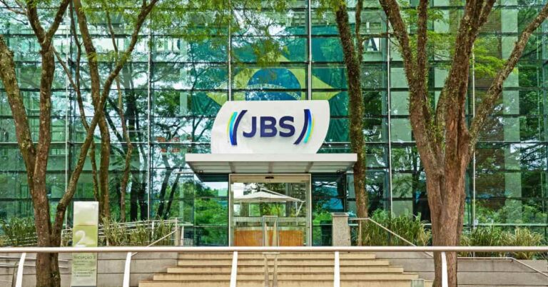 China suspende mais um frigorífico da JBS e aperta setor de carnes ...